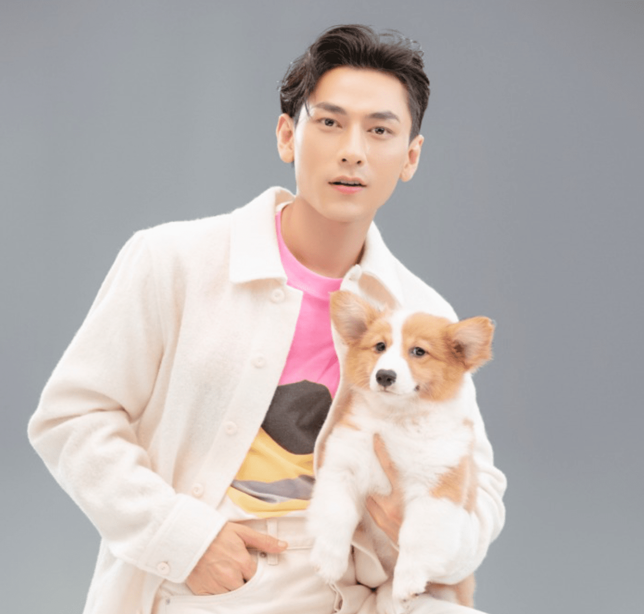 Vũ trụ phim ảnh xuất hiện trong MV “Ngồi Yên Anh Sang Ngay” của Isaac